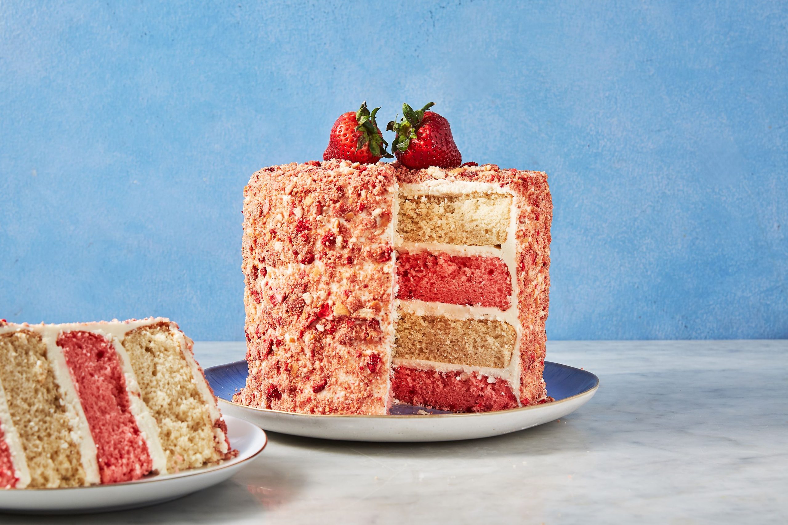 Strawberry Crunch Cake - Krave Cuisine